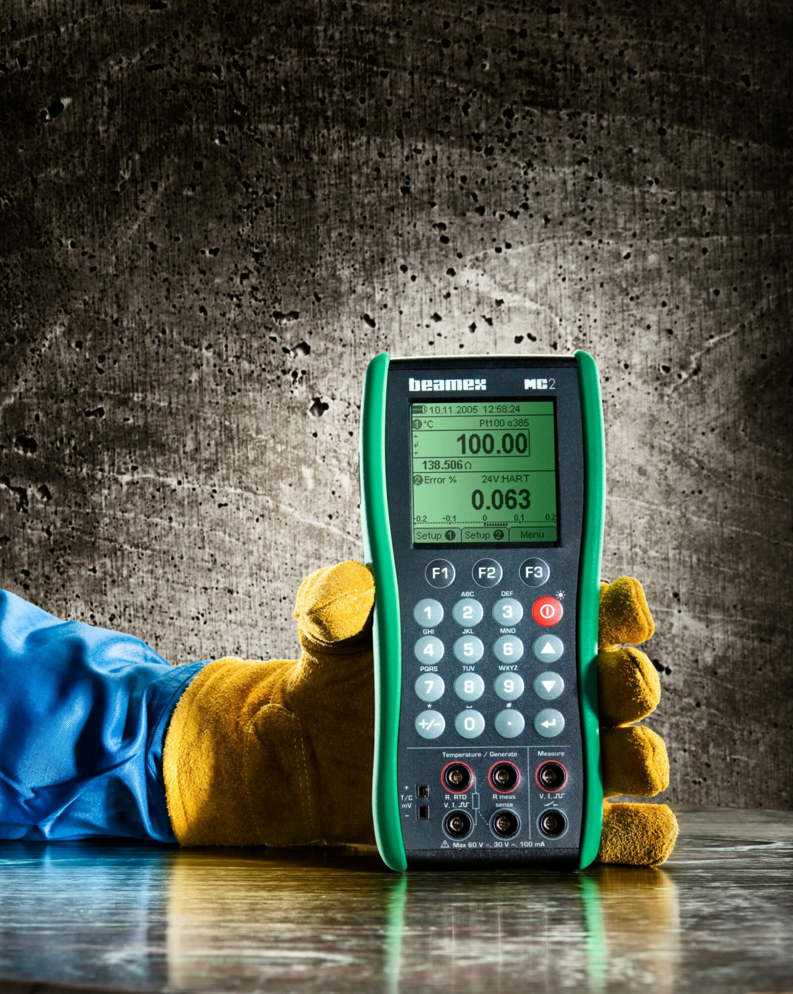 MC2 practical hand-held documenting process calibrator | Beamex