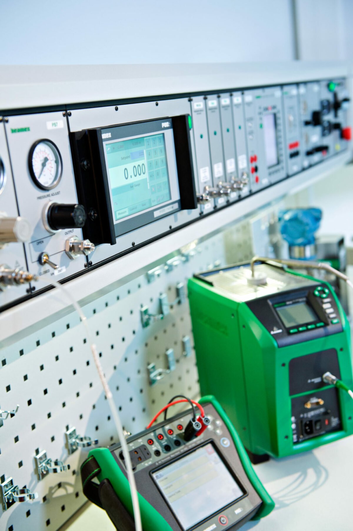 Beamex POC6 Pressure Controller | Beamex